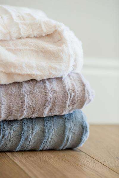 Saranoni Luxury Blankets | Mom's Milk Boutique